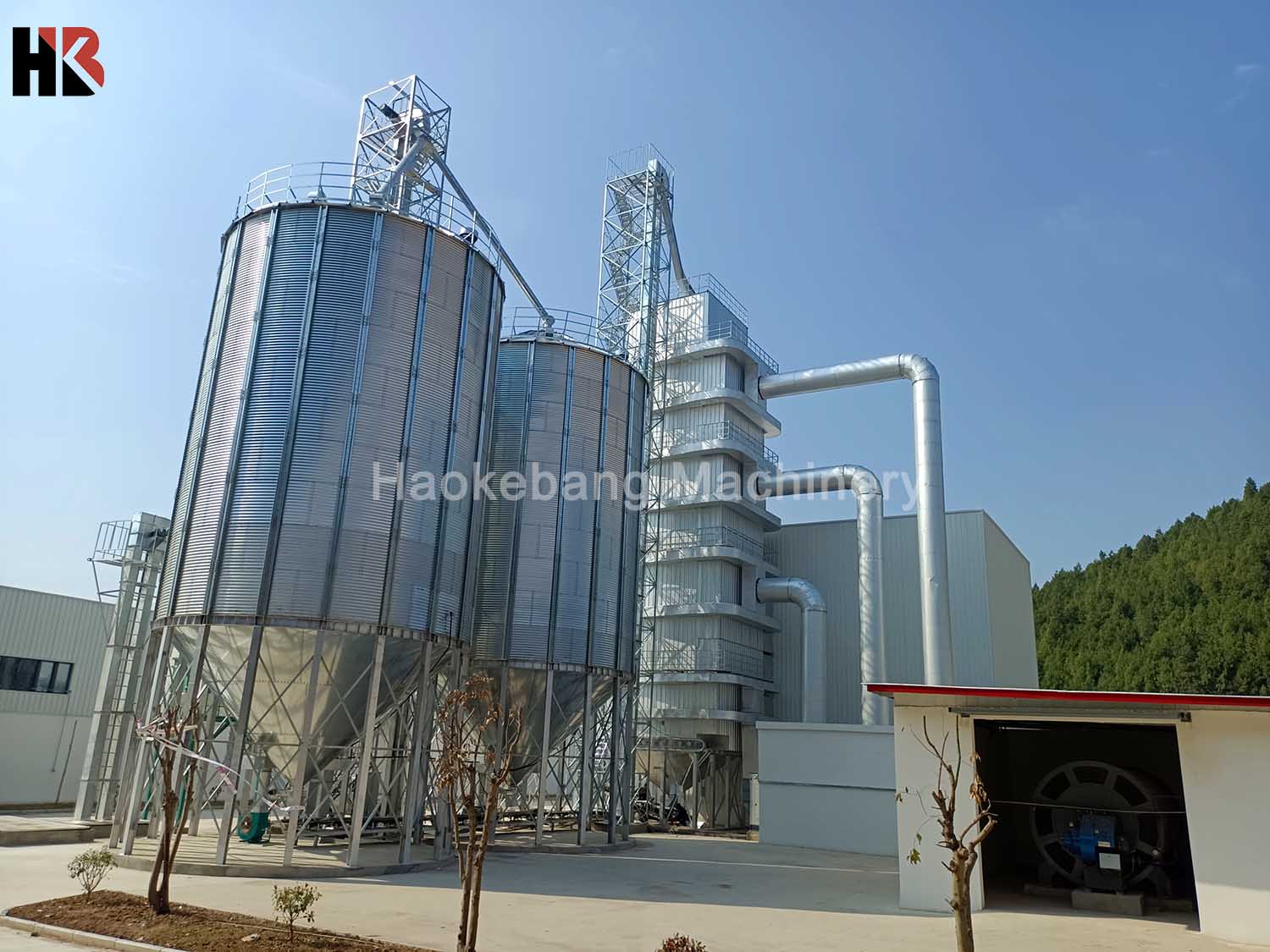 Corn grain silo installation process in Burundi